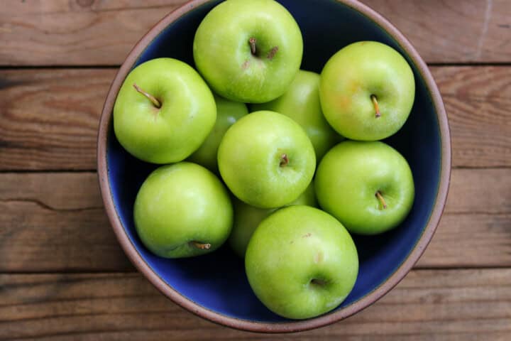 Easy Stovetop Cooked Apples